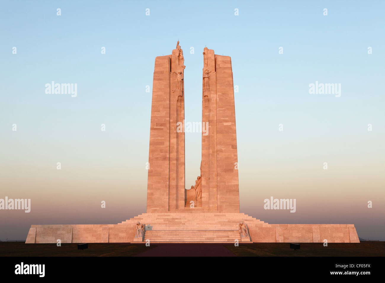 Canadian war memorial hi-res stock photography and images - Alamy