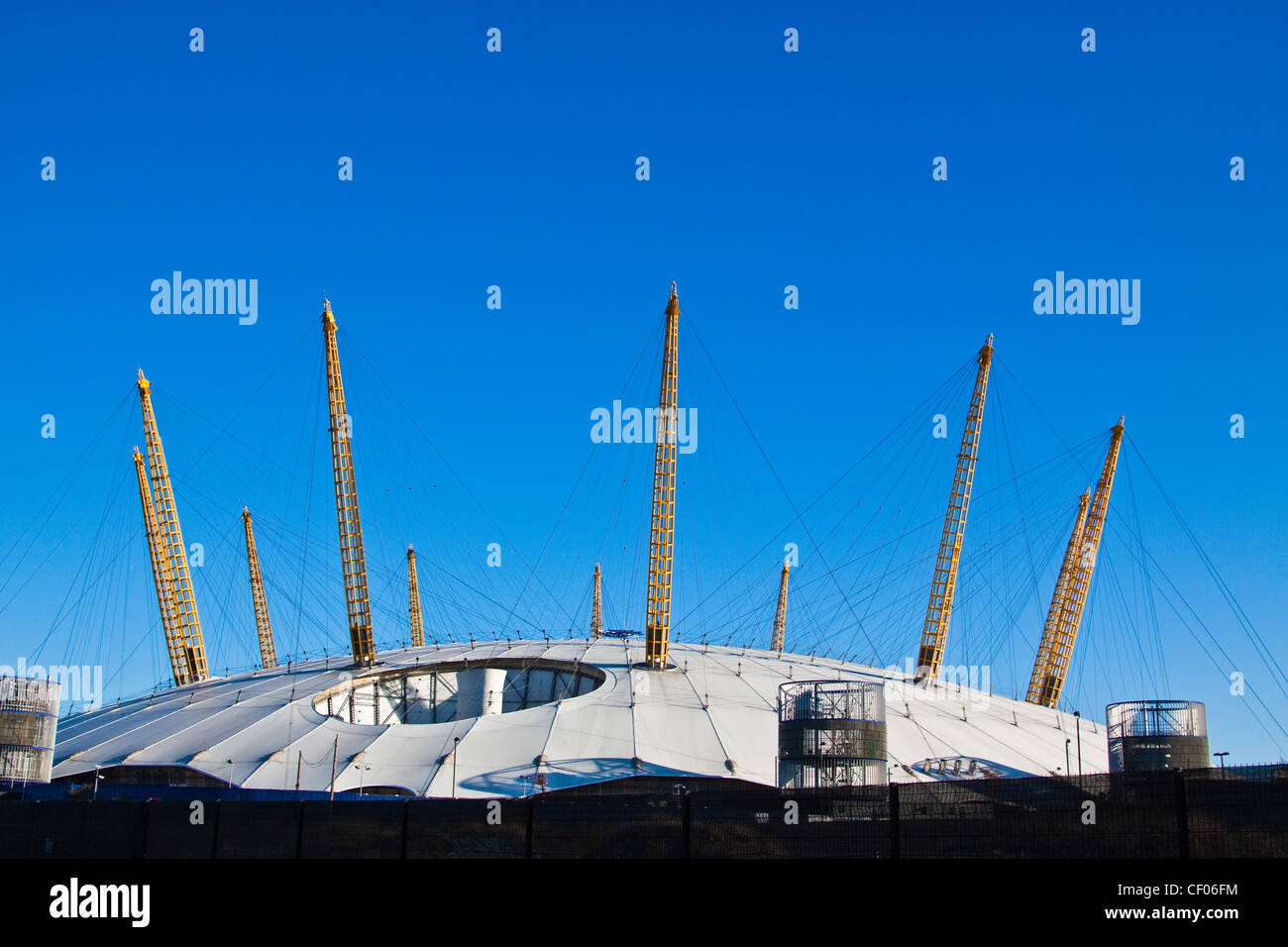 Sky arena hi-res stock photography and images - Alamy