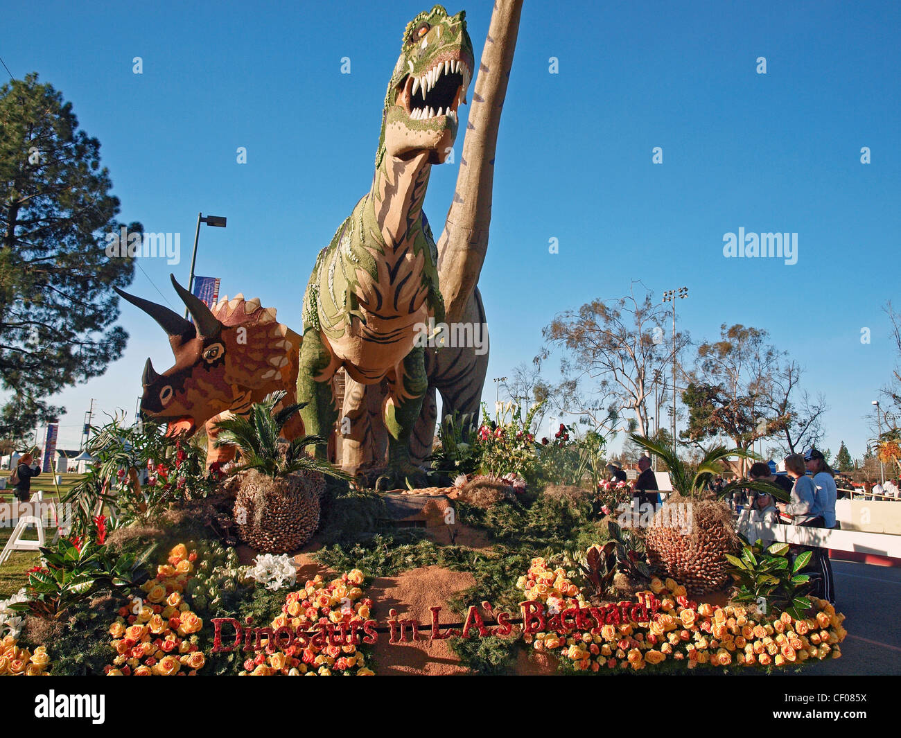 Parade float flowers pageant hi-res stock photography and images - Alamy
