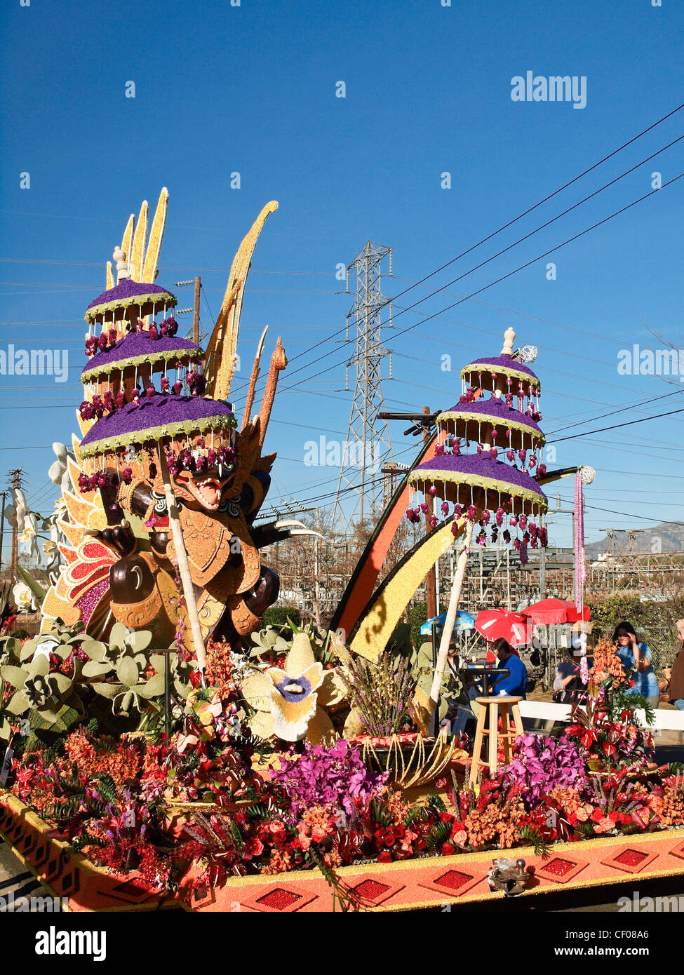 Parade float flowers pageant hi-res stock photography and images - Alamy