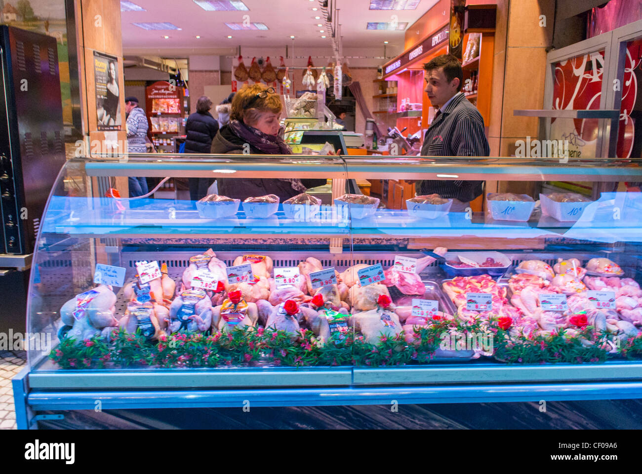 People shopping french butcher shop hi-res stock photography and images ...