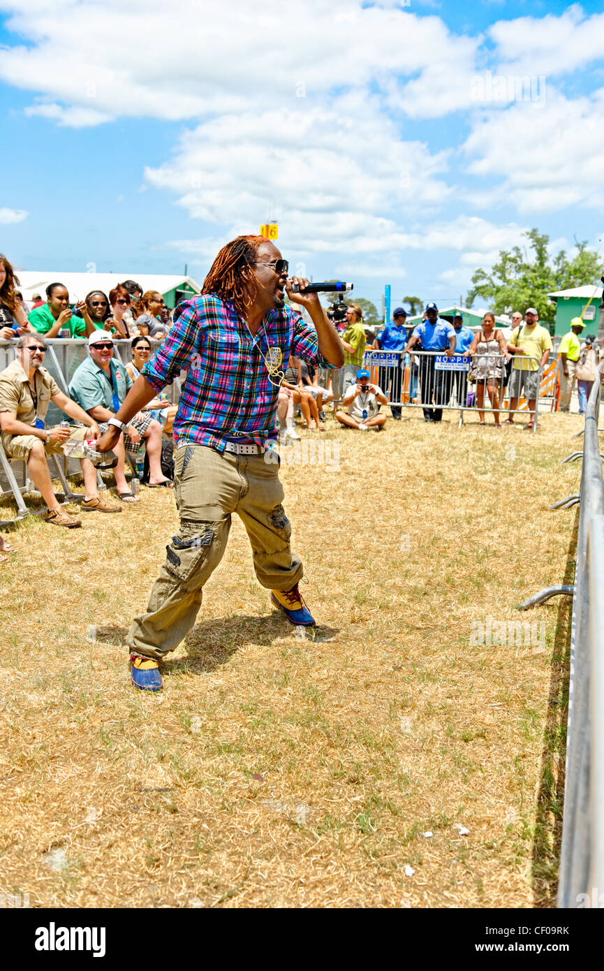 Big Freedia, Sissy Nobby, Katey Red playing at Jazz Fest in New Orleans ...