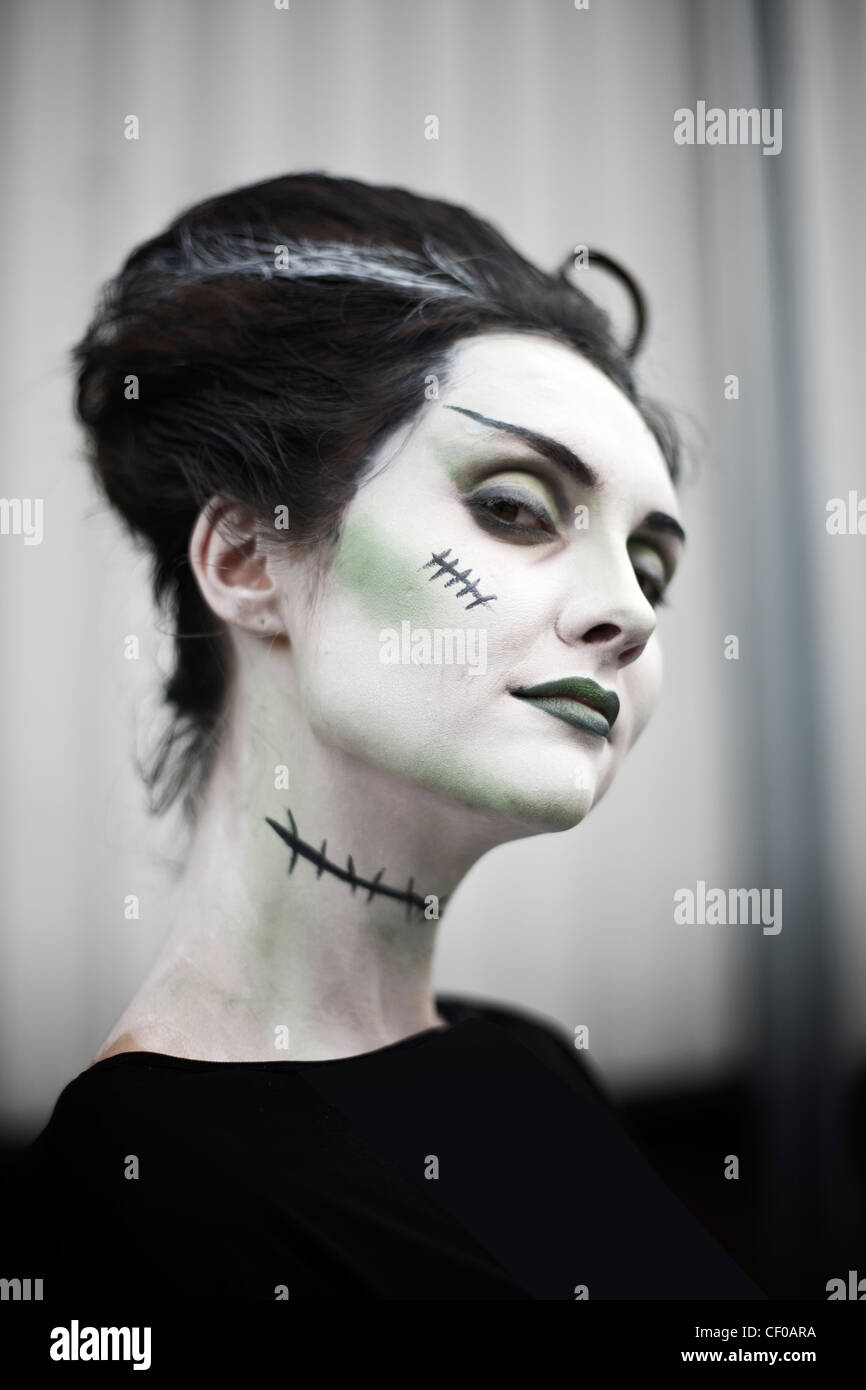 halloween bride of frankenstein pale vampire woman mortisha undead cold ...