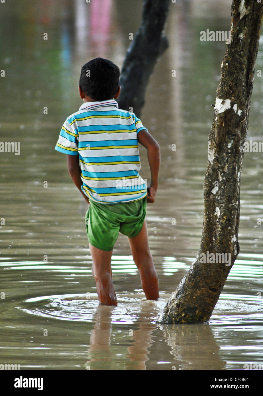 Children puddle hi-res stock photography and images - Alamy