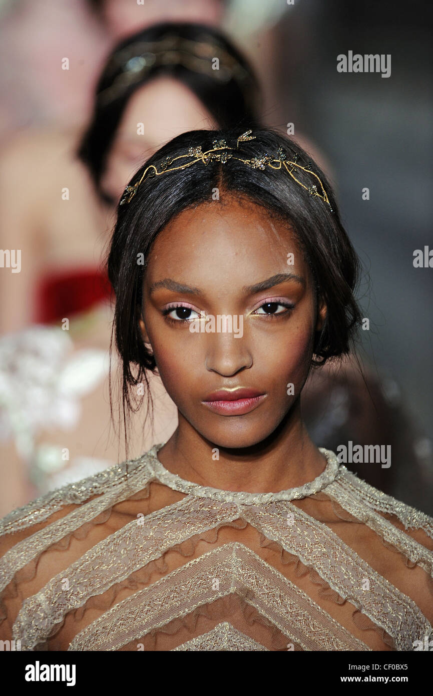 Valentino Paris Haute Couture Autumn Winter 2011 2012 Stock Photo - Alamy
