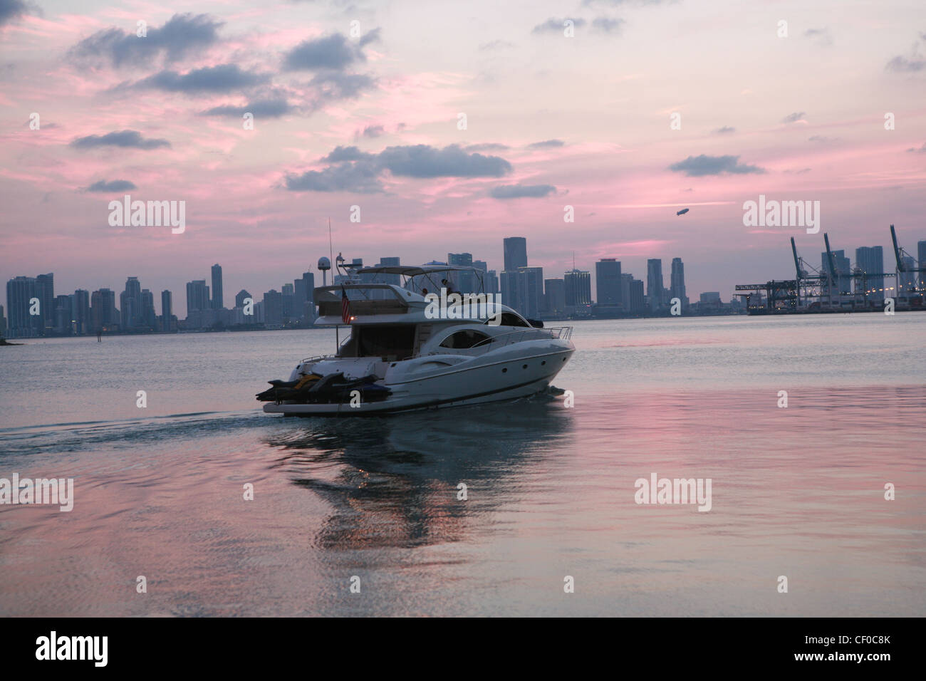 Brickell high-rise residential neighborhood upscale, luxury condominium ...