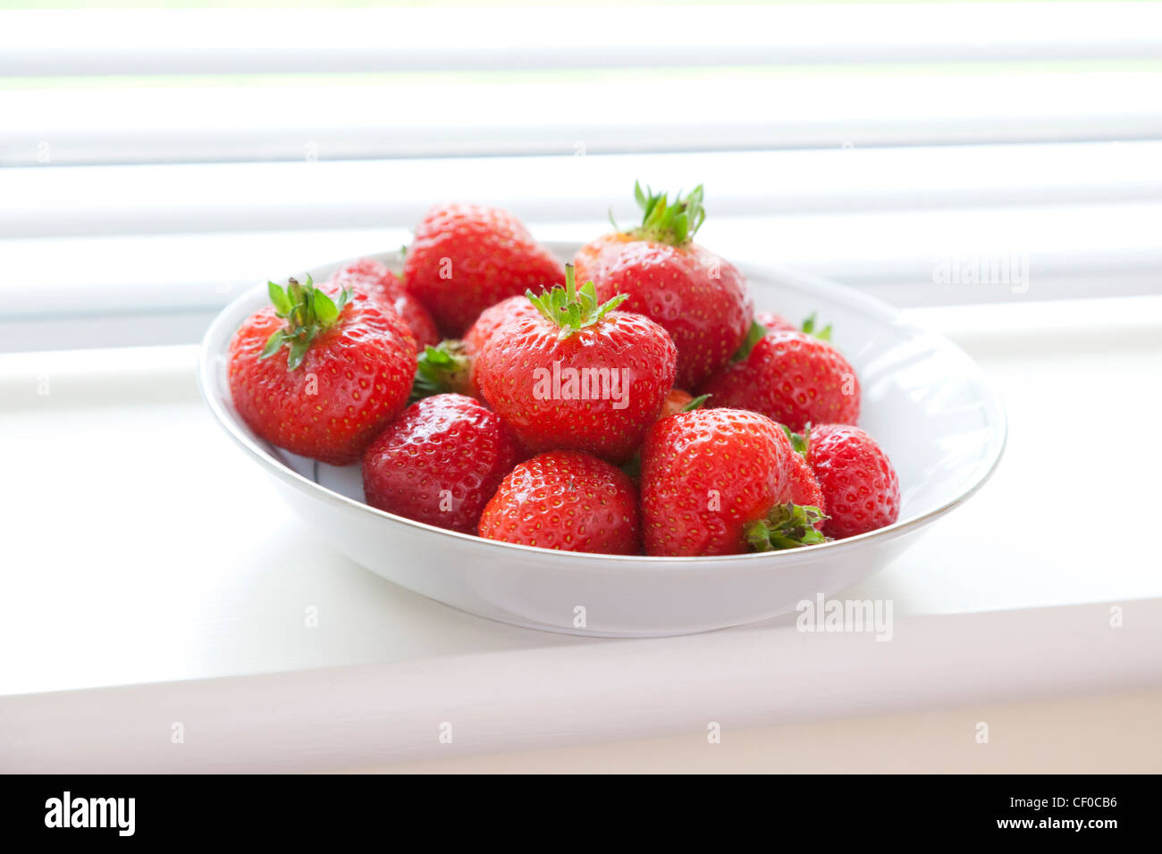 Strawberries dish hi-res stock photography and images - Alamy