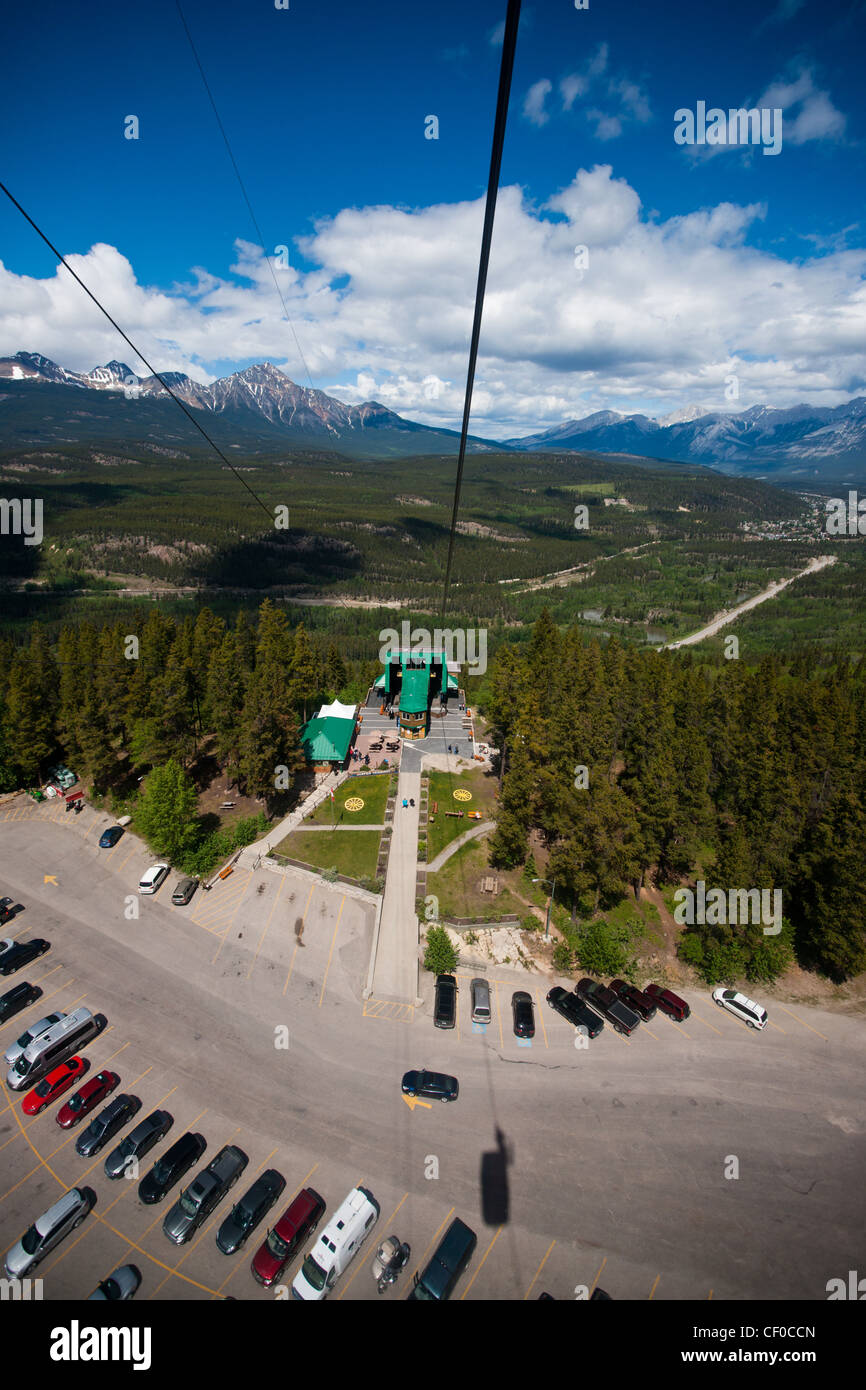 The Jasper tramway gondola departs the lower terminal Stock Photo - Alamy