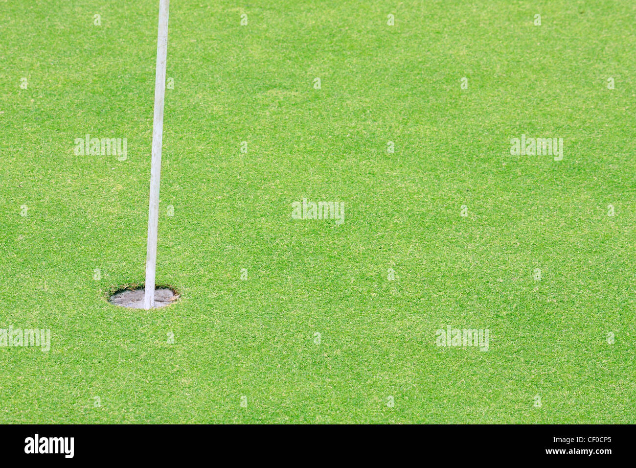 Golf hole flag hi-res stock photography and images - Alamy