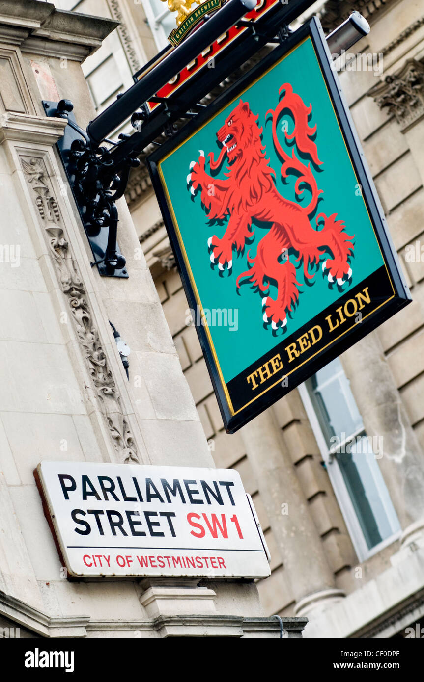 Red lion pub parliament street hi-res stock photography and images - Alamy
