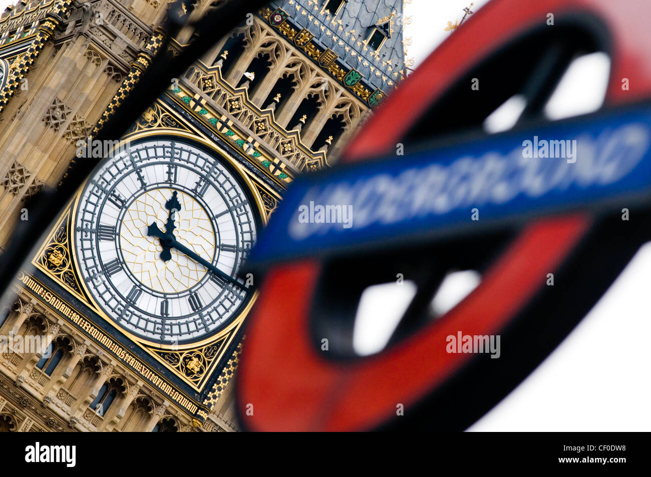 Big ben iconic london underground sign hi-res stock photography and ...