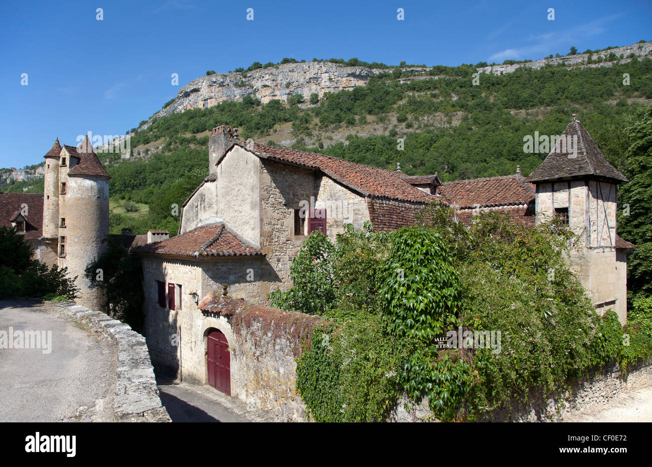 Picturesque houses at the Plus Beau Village of Autoire Stock Photo - Alamy