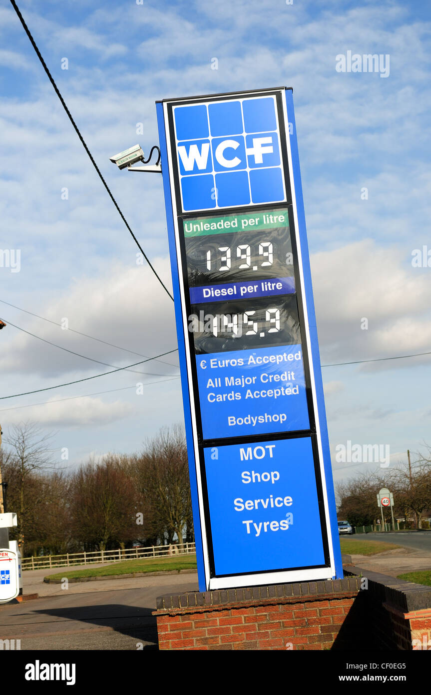 Wellingore Fuel Station And Post office Village Shop Lincolnshire Stock ...