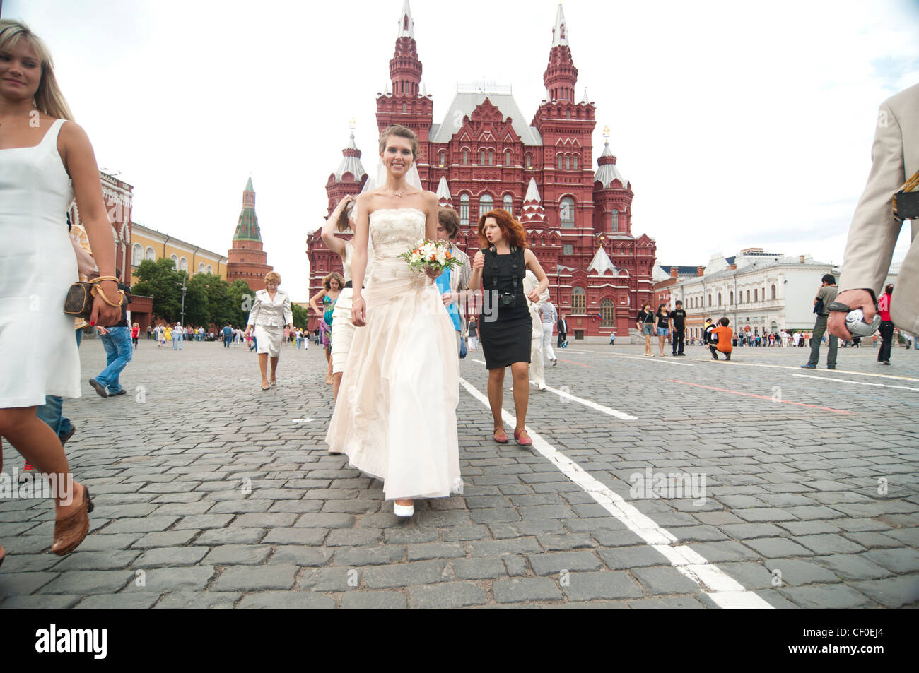 Bride at Red Square Moscow, Russia Stock Photo - Alamy