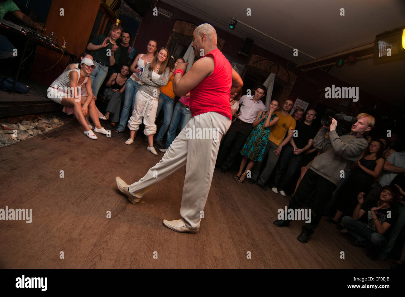 Salsa latina dance party at night club Stock Photo - Alamy