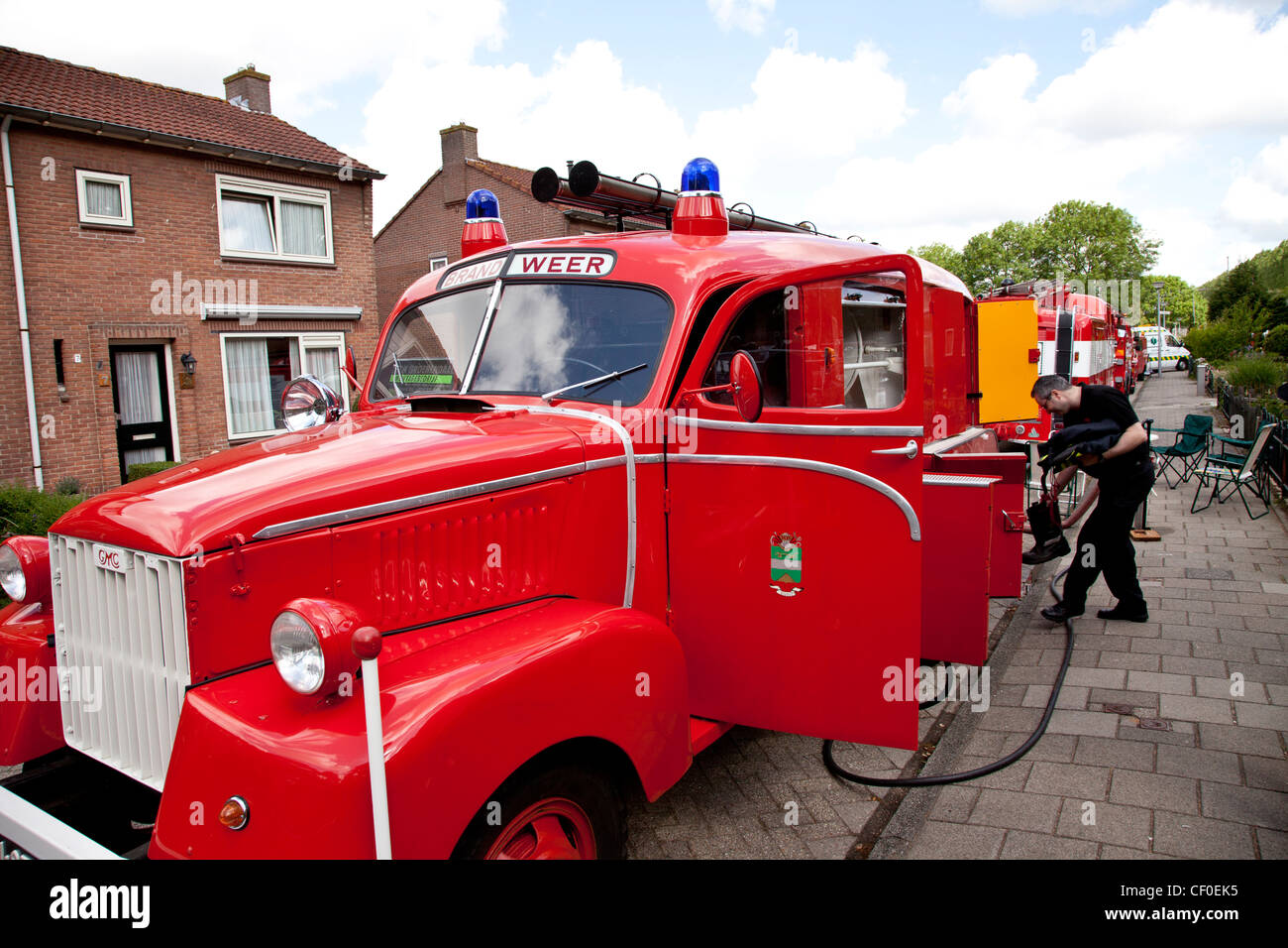 Red fire engine hi-res stock photography and images - Alamy