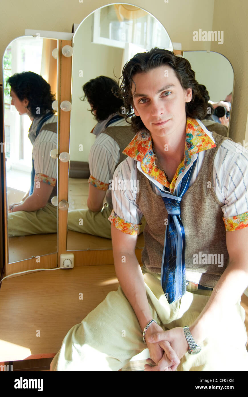 Theater actor in artist dressing room Stock Photo - Alamy