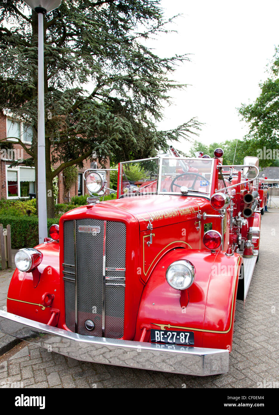 Red fire engine hi-res stock photography and images - Alamy