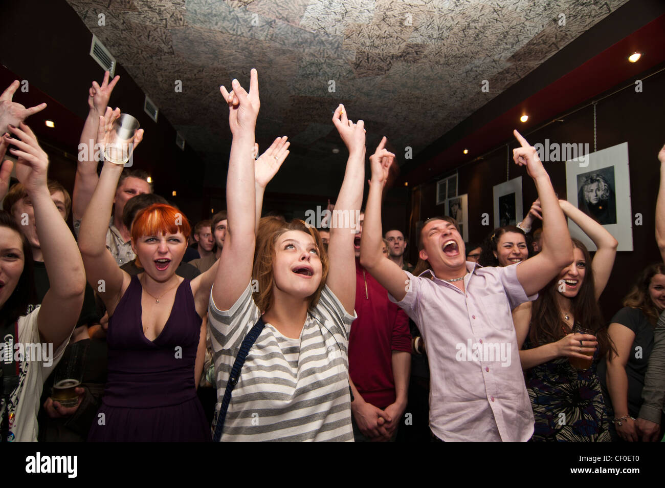 Rock band concert hi-res stock photography and images - Alamy