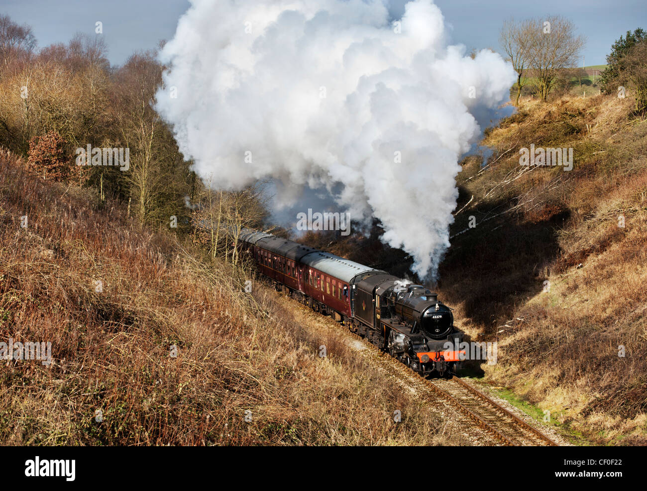 Black 5 loco number 45379 pulls a train at Bradnop on The Churnet ...