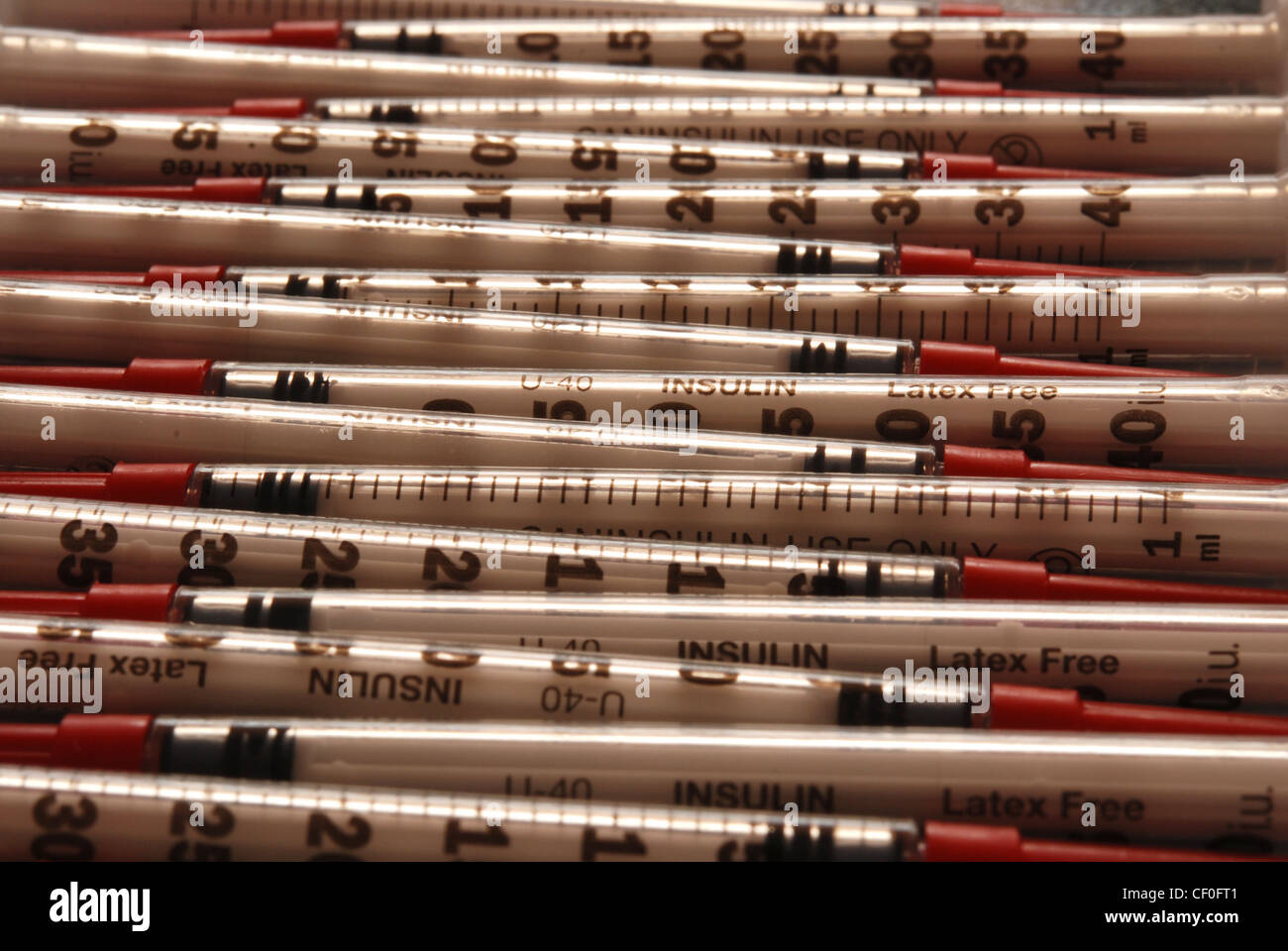Drug syringes hi-res stock photography and images - Alamy