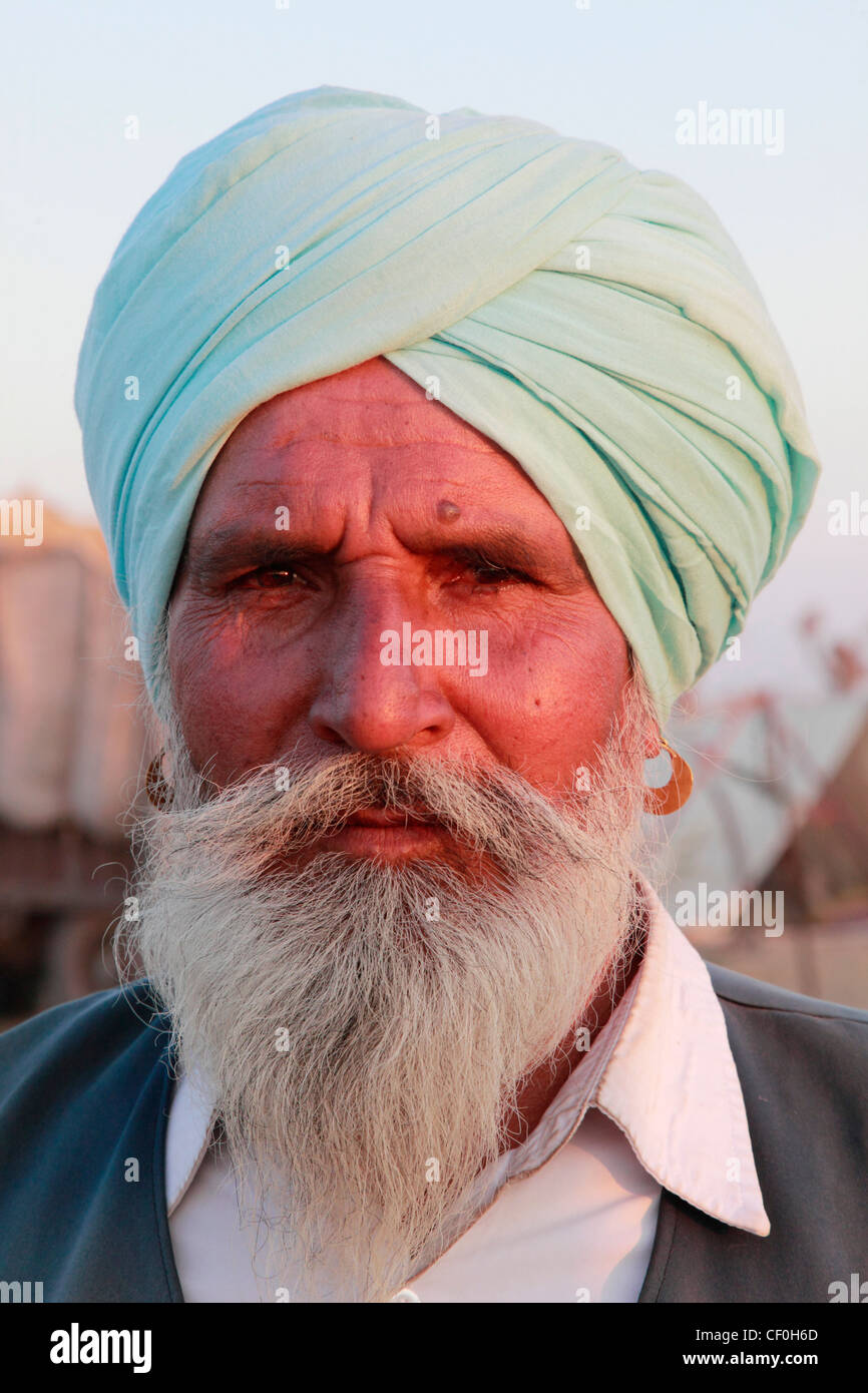 Fair portrait hi-res stock photography and images - Alamy