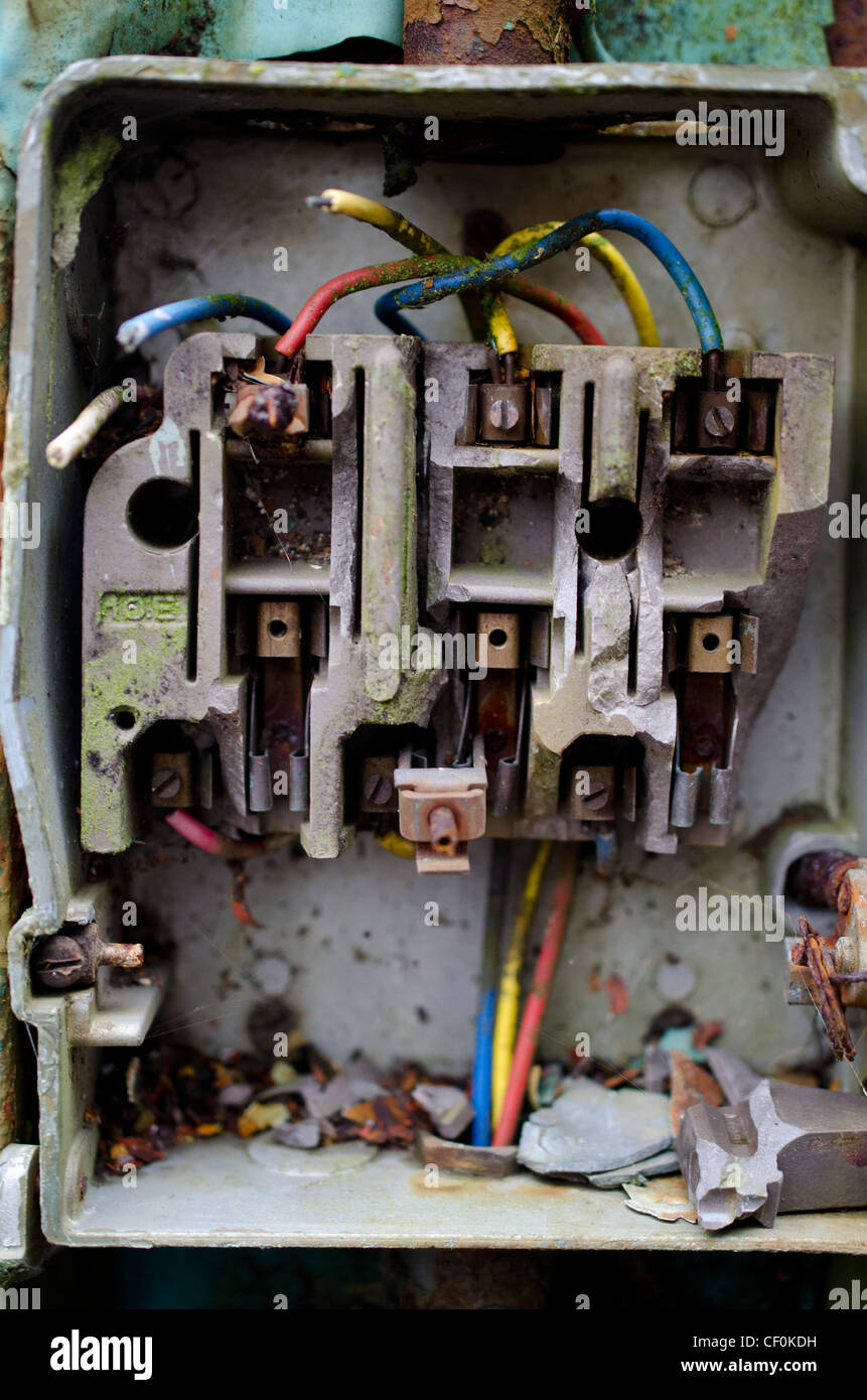 Yellow fuses hi-res stock photography and images - Alamy