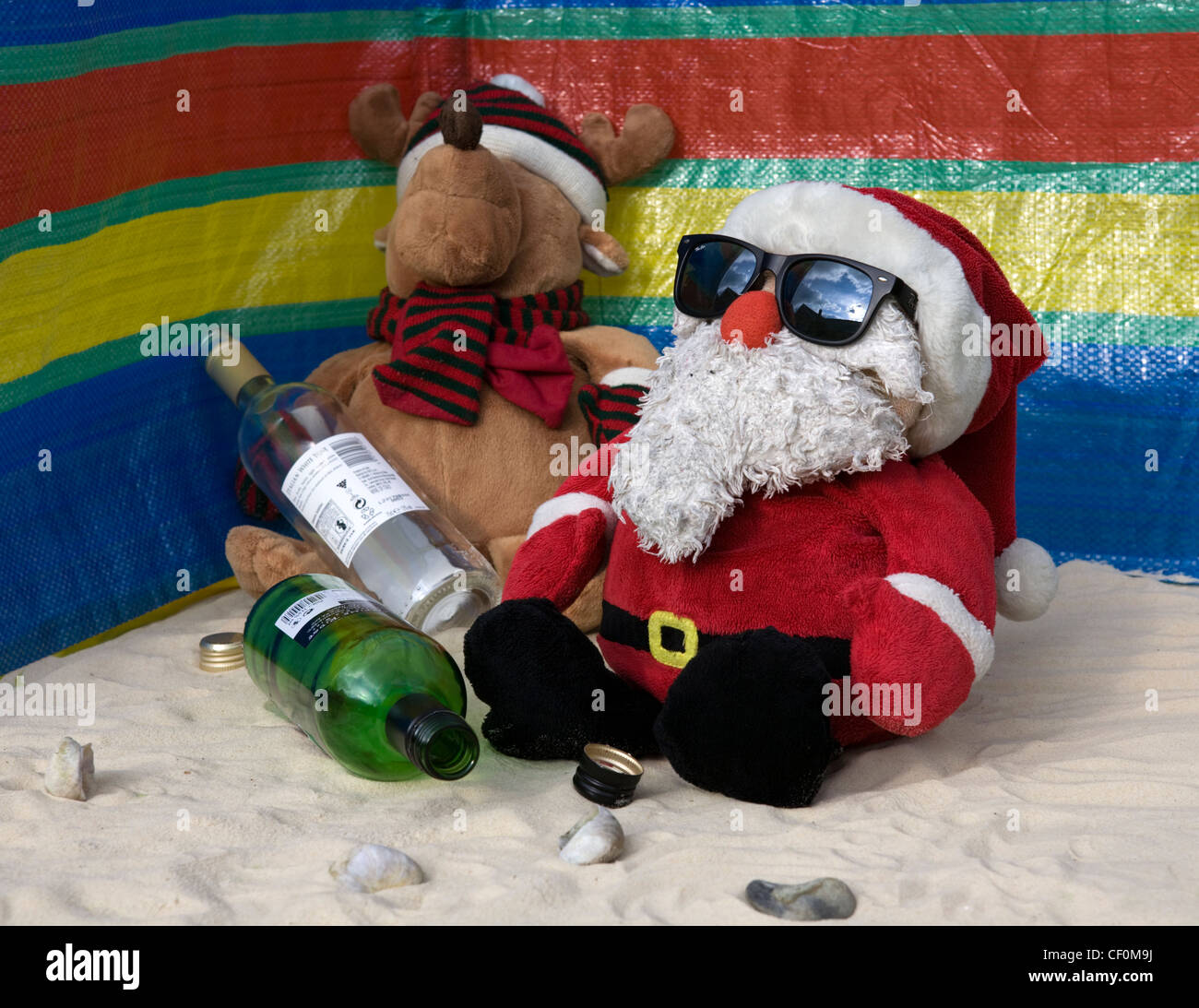 Drunk santa hi-res stock photography and images - Alamy