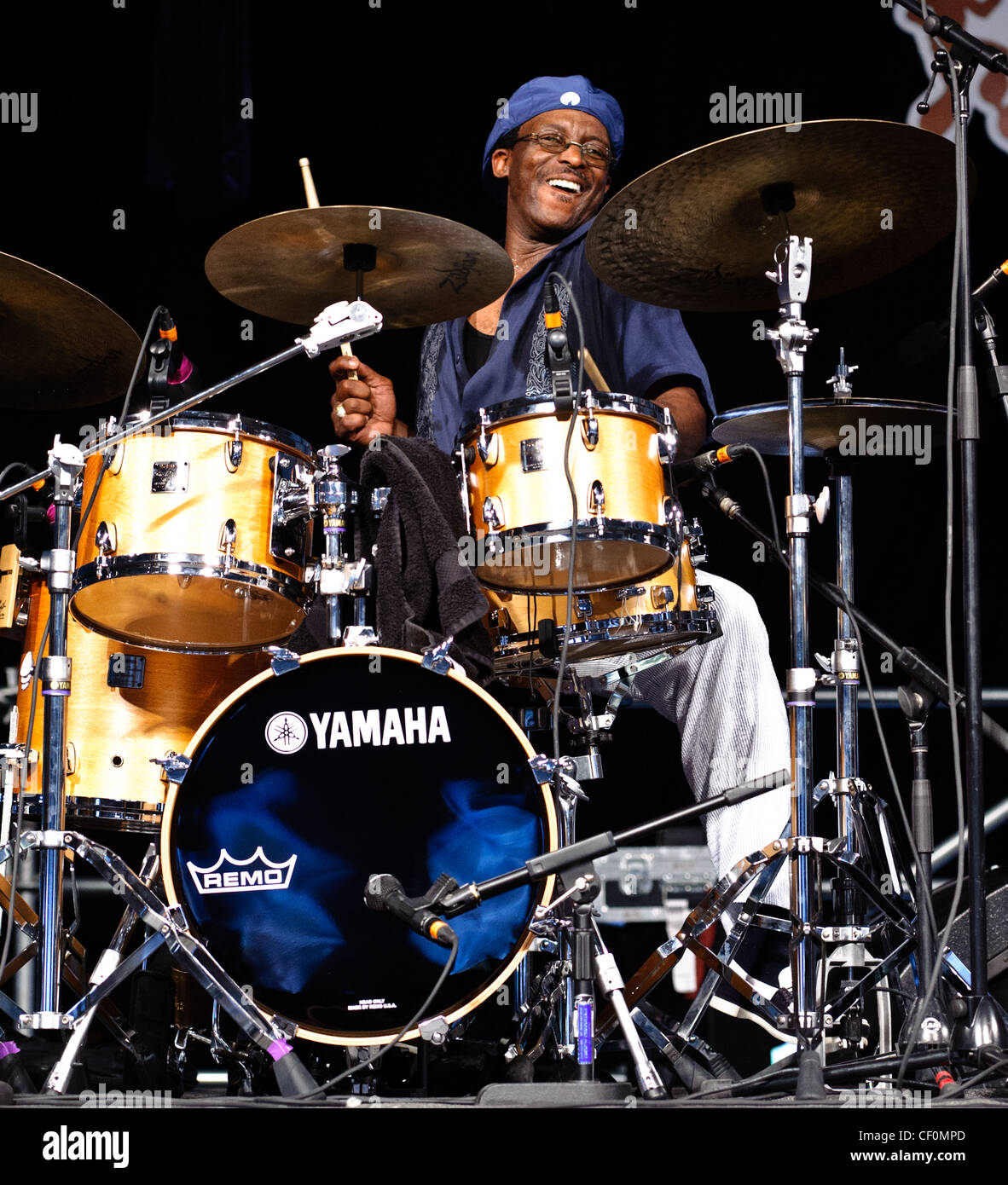 Ahmad Jamal with James Cammack on bass, Manolo Badrena on percussion ...
