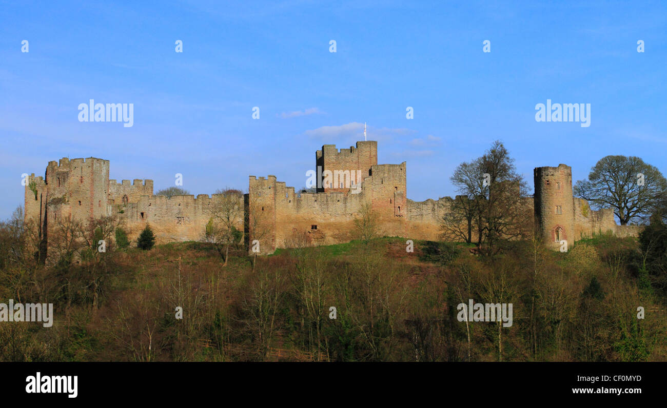 Ludlow castle keep medieval hi-res stock photography and images - Alamy