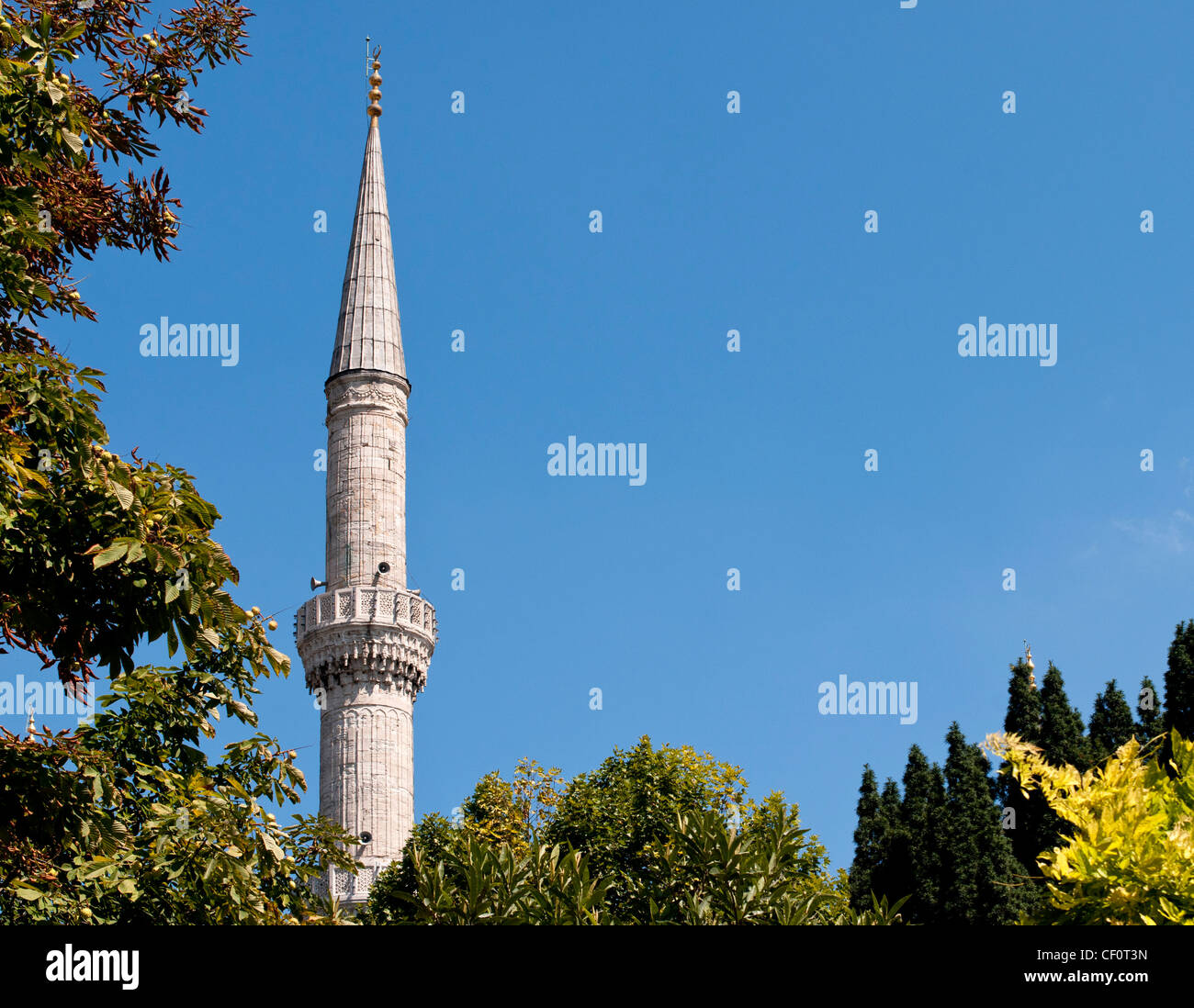 The Blue Mosque viewed from the Hippodrome, Sultanahmet, Istanbul ...