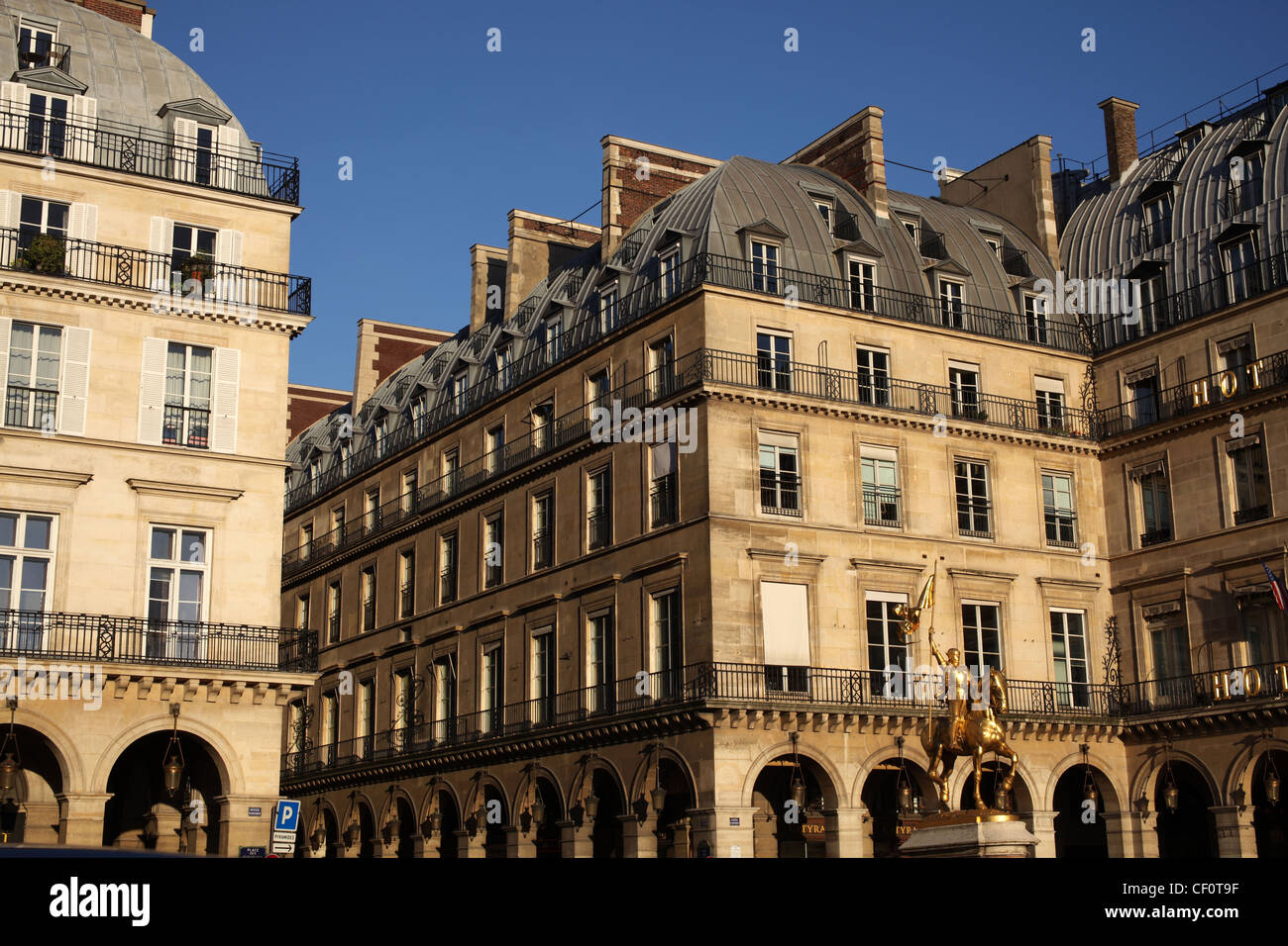 Pyramides Square High Resolution Stock Photography and Images - Alamy
