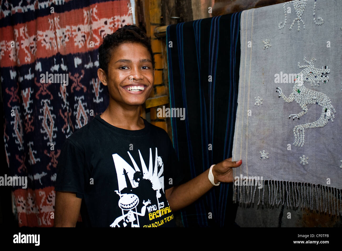 Pasar Ikat ende flores indonesia Stock Photo - Alamy