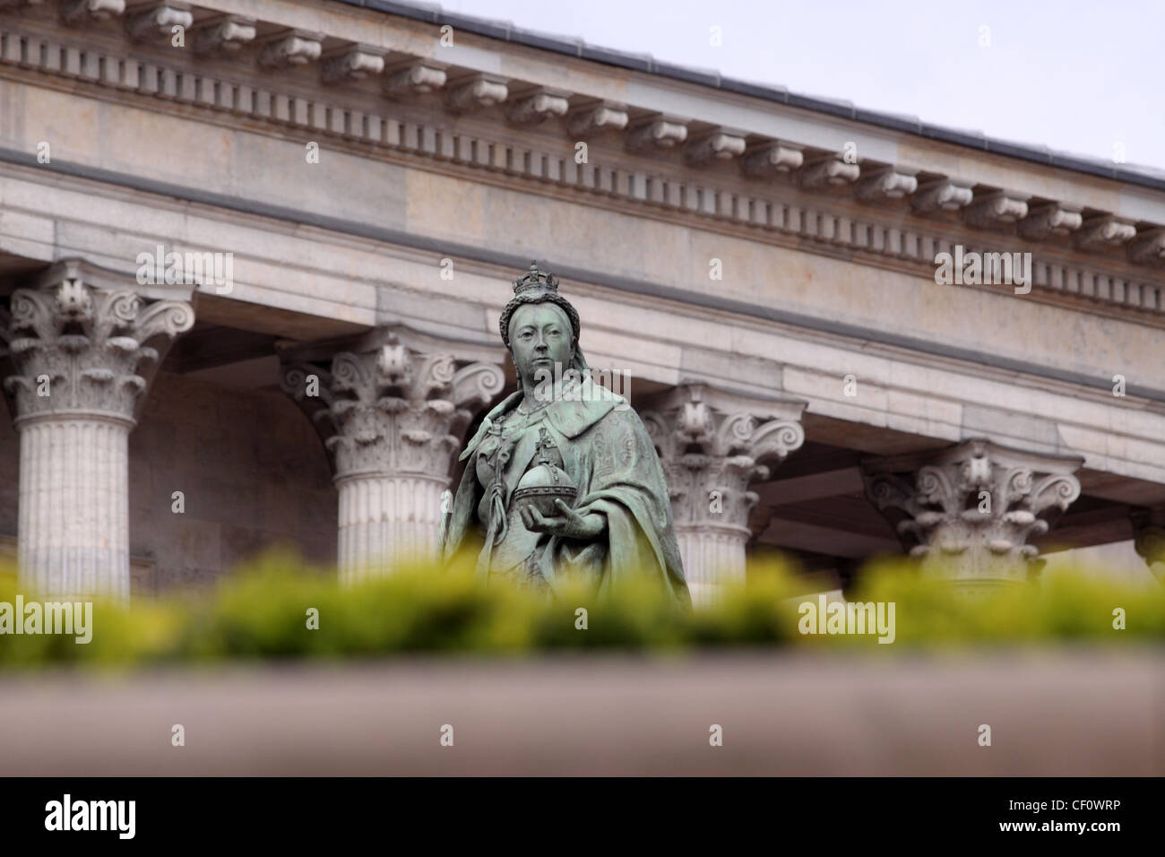 Statue of Queen Victoria in Victoria Square, Birmingham, UK, beside the ...