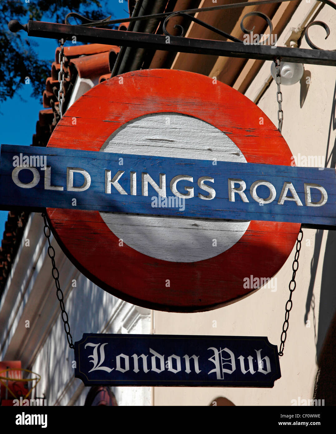 Old london pubs hi-res stock photography and images - Alamy