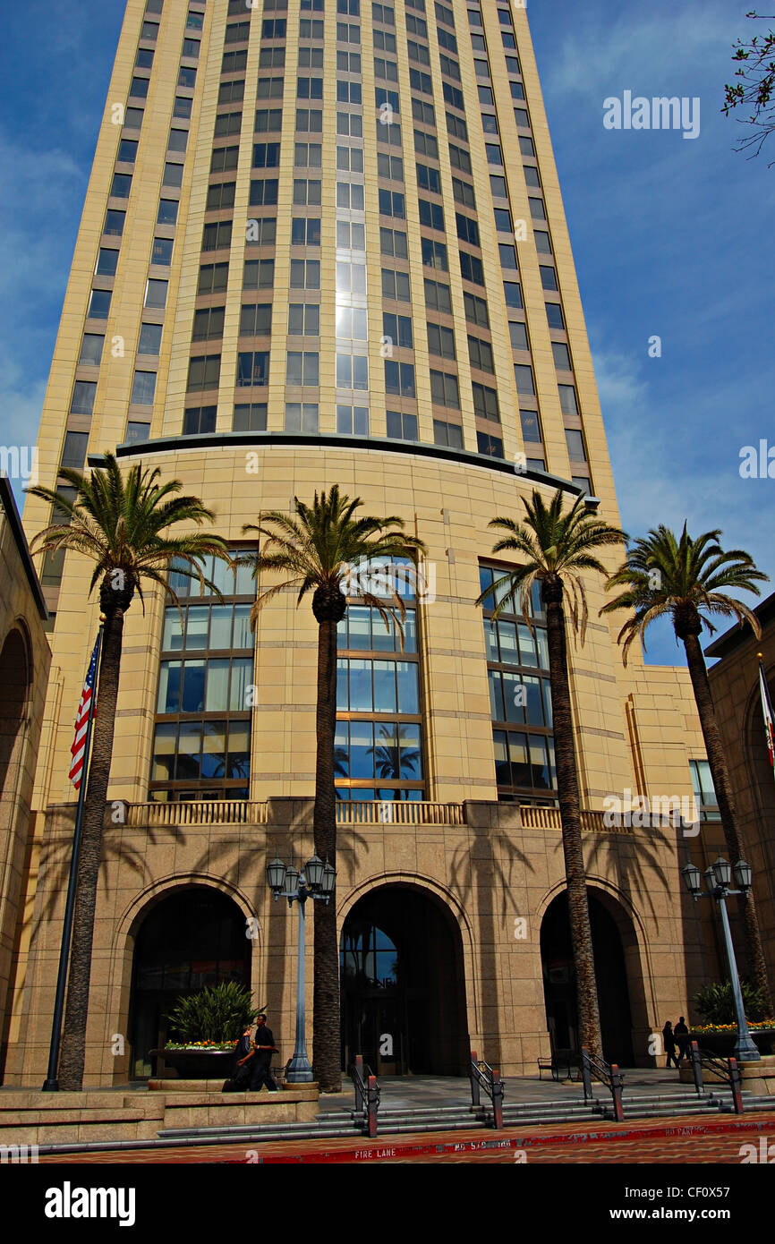 Union station los angeles exterior hi-res stock photography and images ...