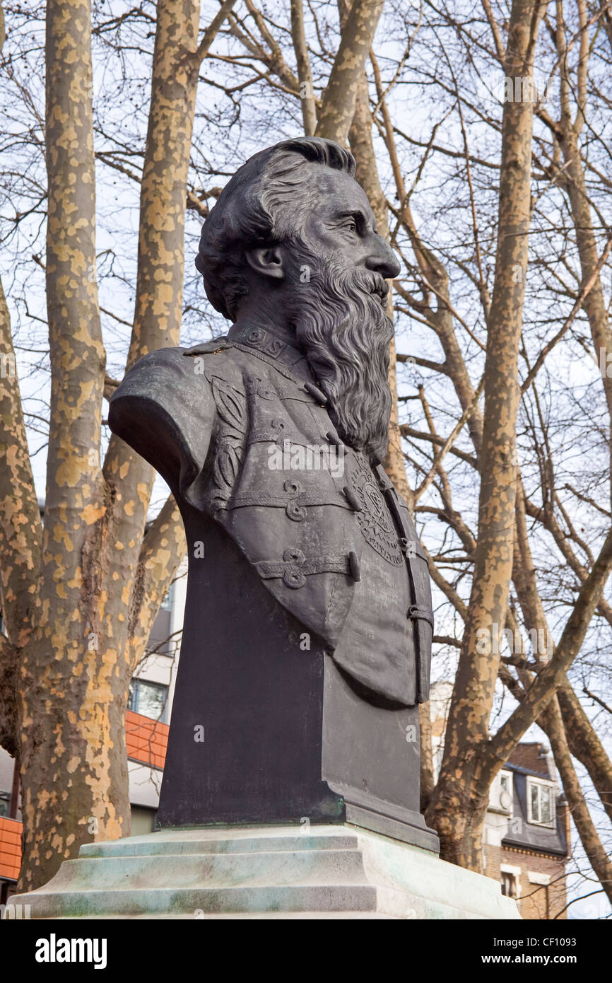 London, Whitechapel Bronze bust of William Booth in the Mile End road ...