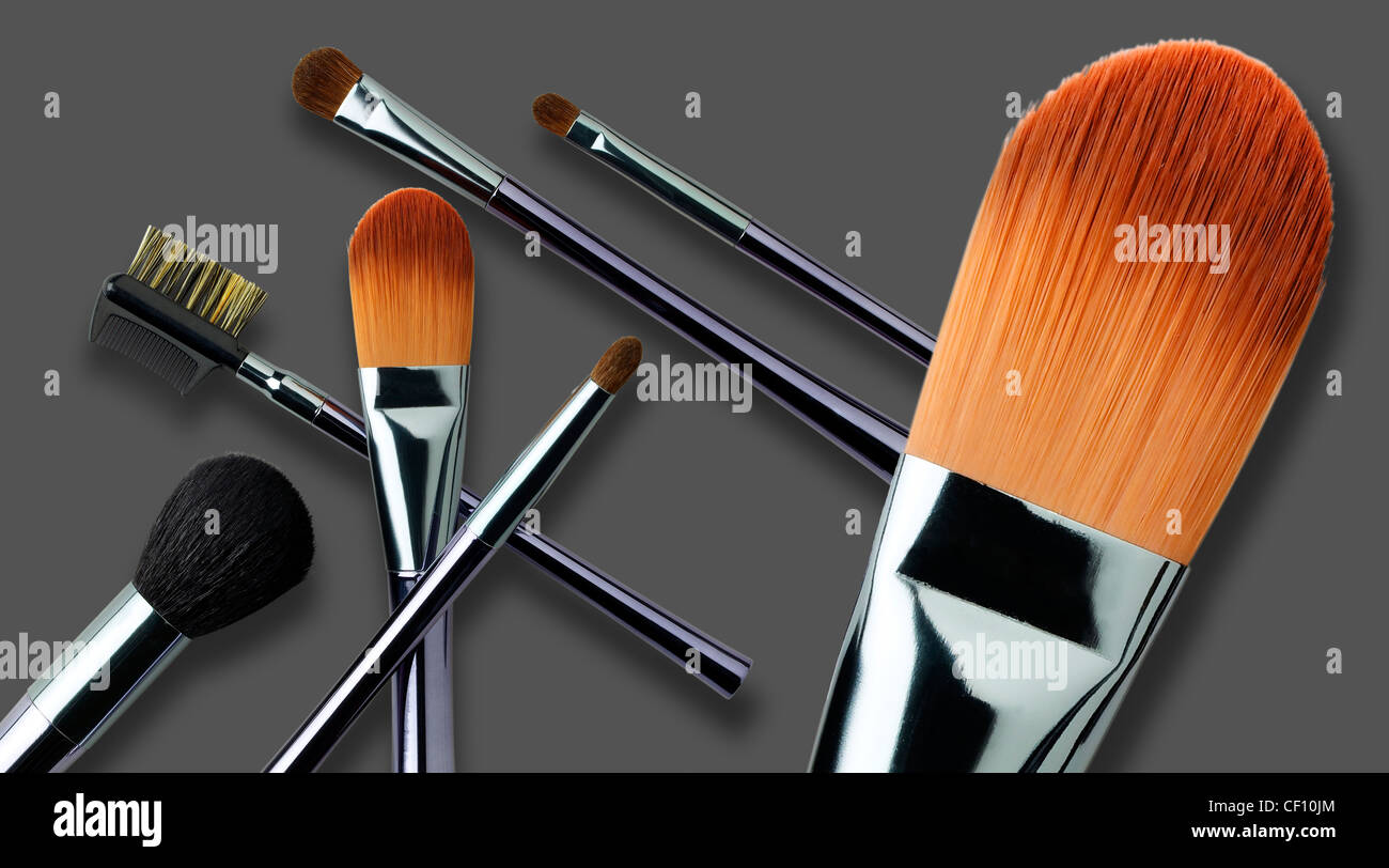 Collection of artist brushes hi-res stock photography and images - Alamy