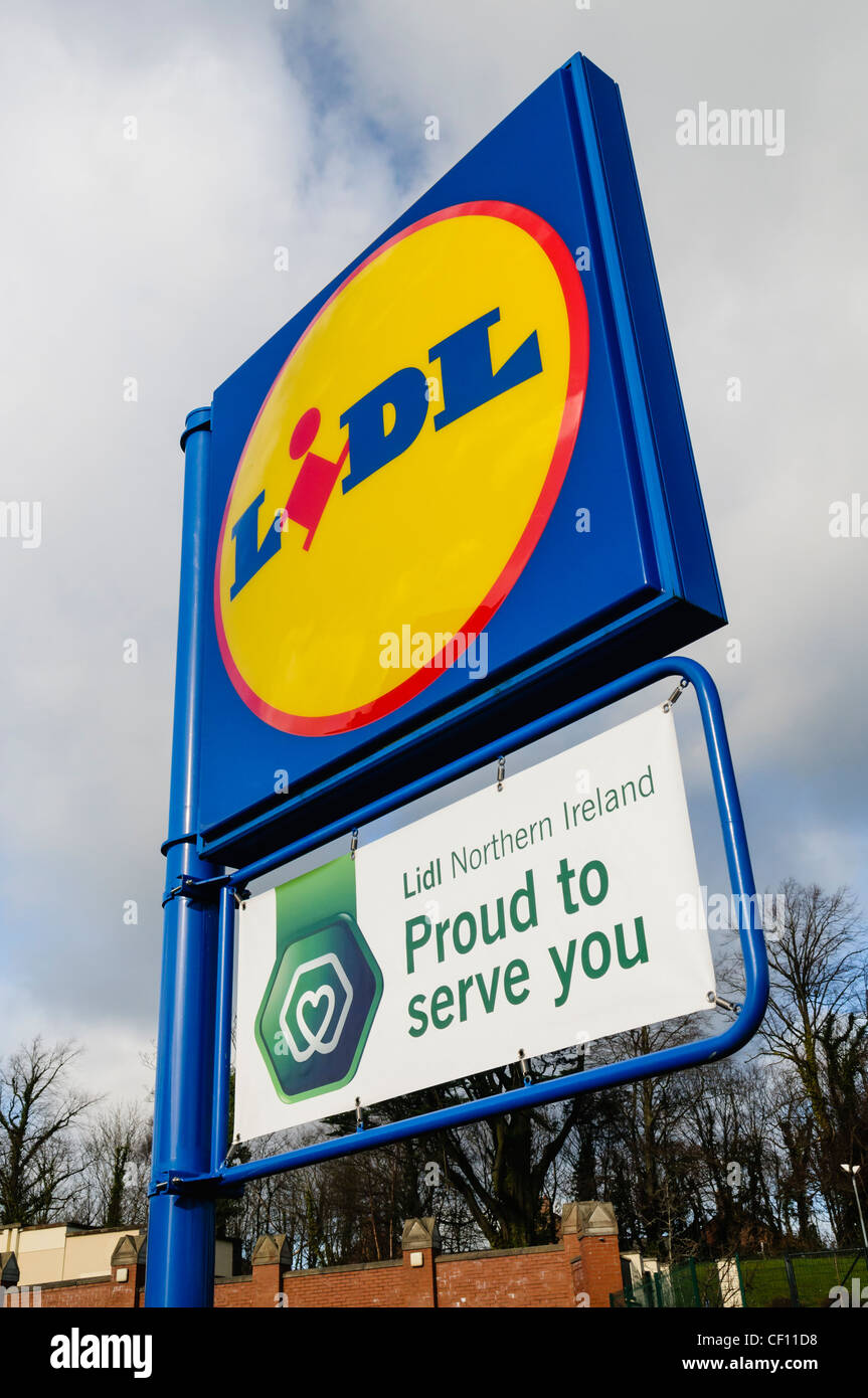 Lidl middle aisle hi-res stock photography and images - Alamy