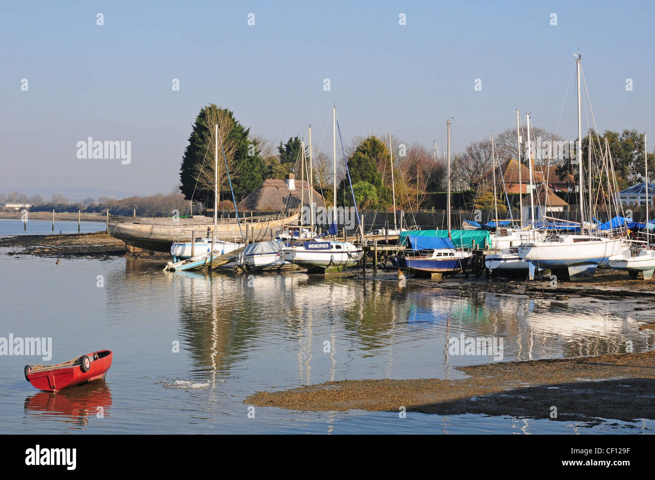 Sussex chichester dell quay hi-res stock photography and images - Alamy