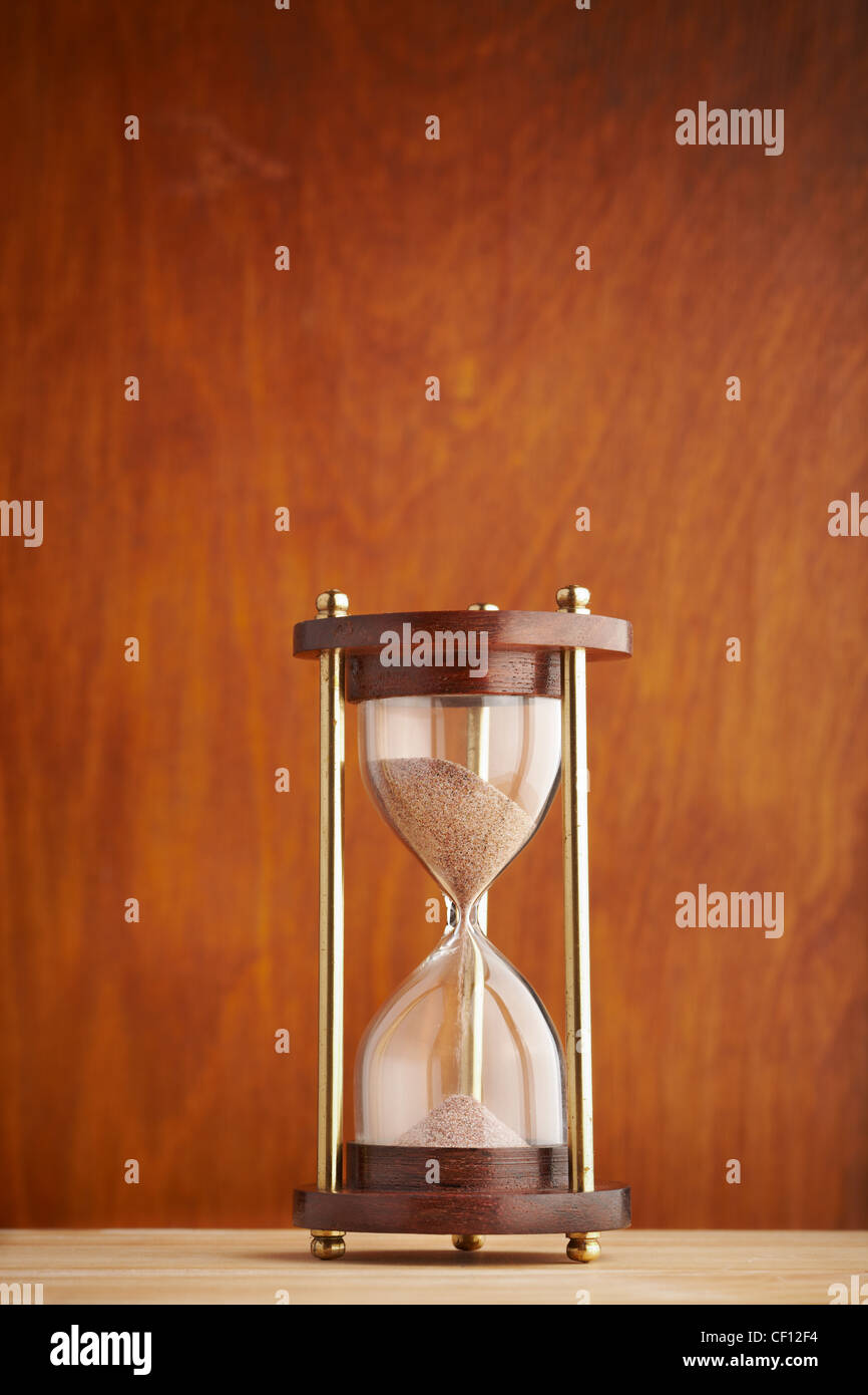 Timer sand hourglass glass hi-res stock photography and images - Alamy