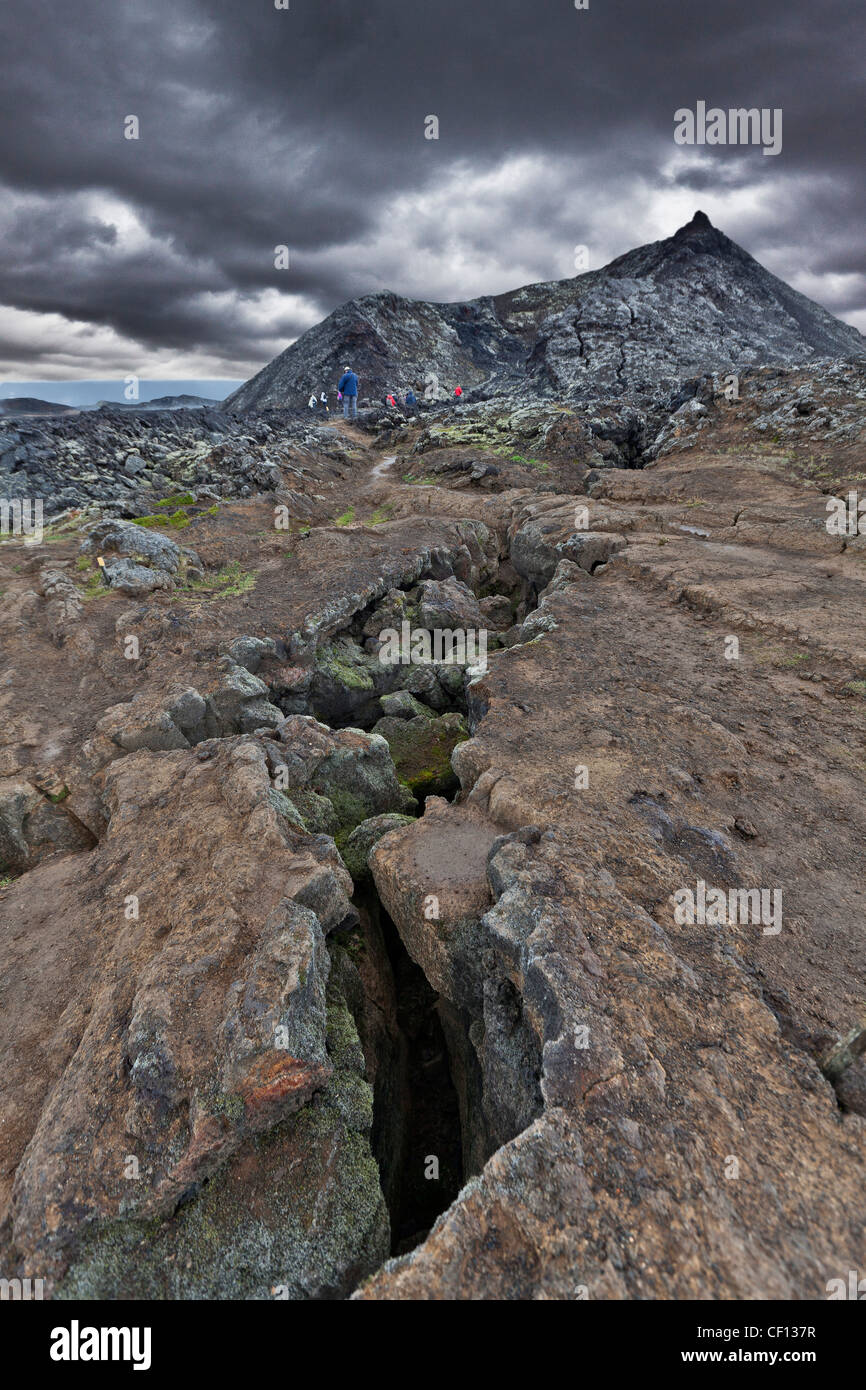 Cracks in rock hi-res stock photography and images - Alamy