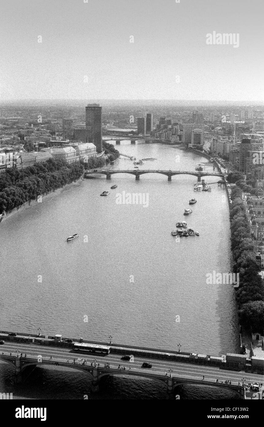 Birds eye view london Black and White Stock Photos & Images - Alamy