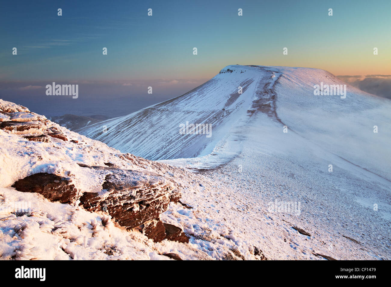 Pen y fan sunrise cloud hi-res stock photography and images - Alamy
