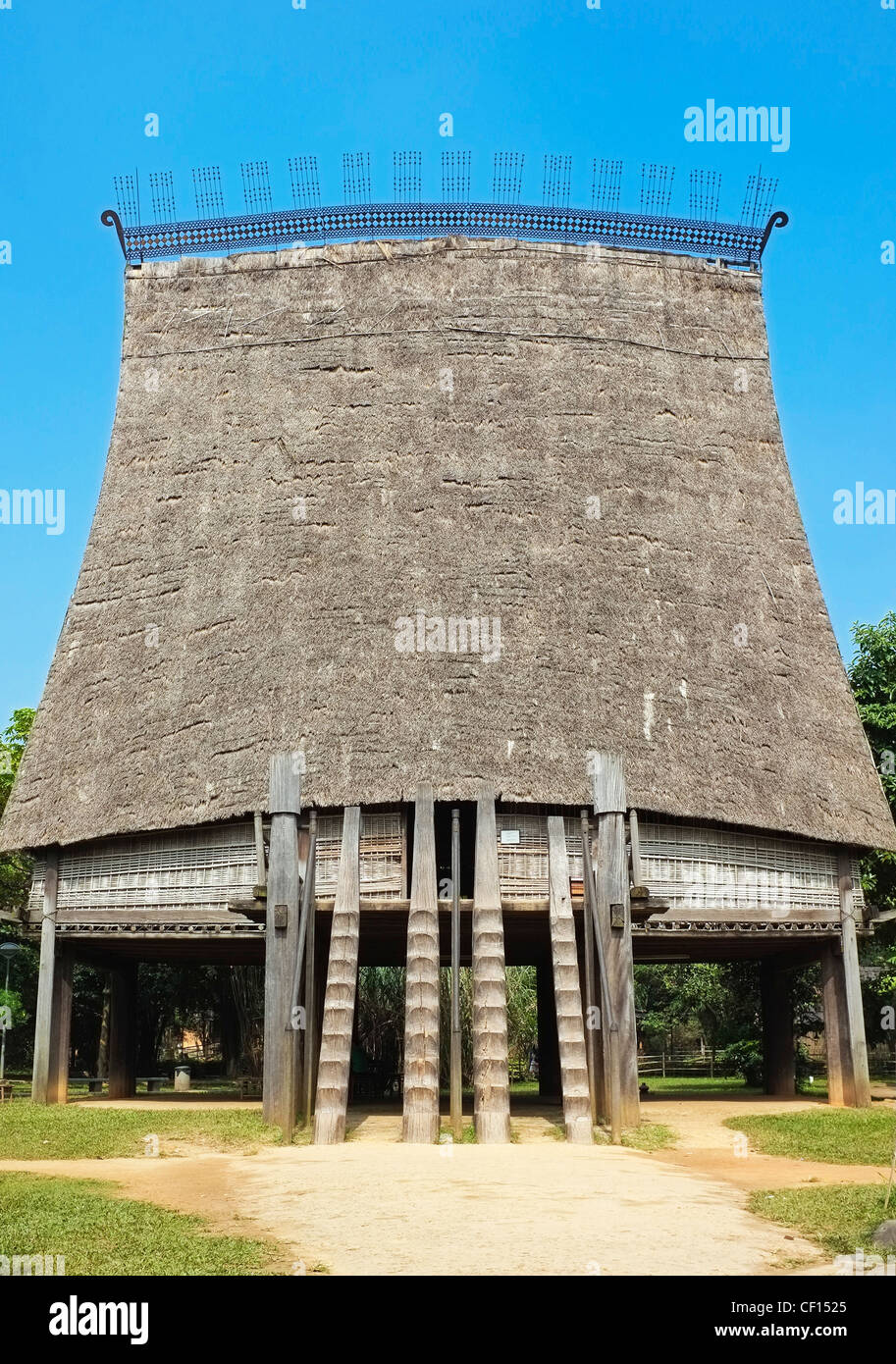 Rong, Bahnar communal house, Vietnamese Museum of Ethnology, Hanoi ...