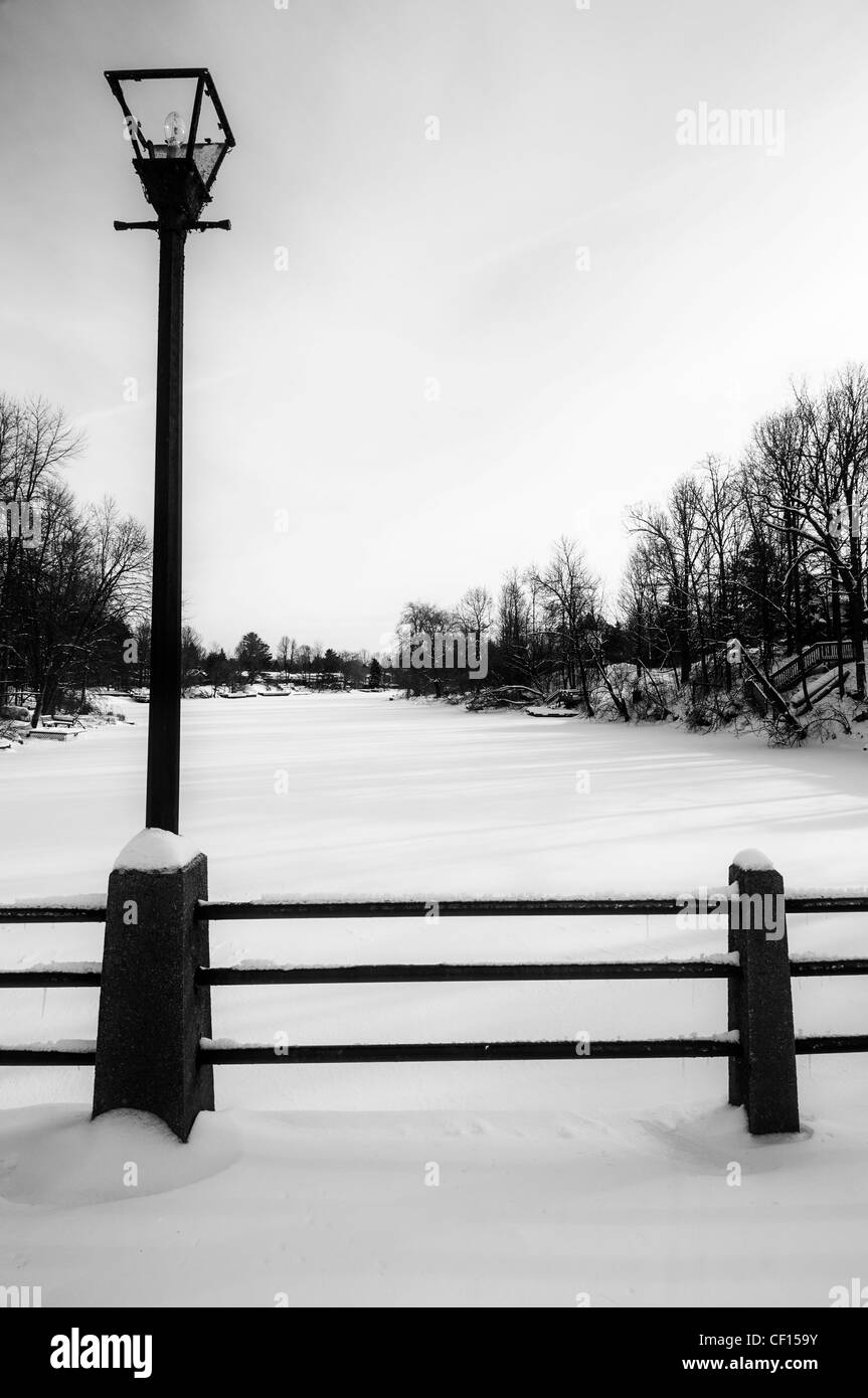 Lamp post snow hi-res stock photography and images - Alamy