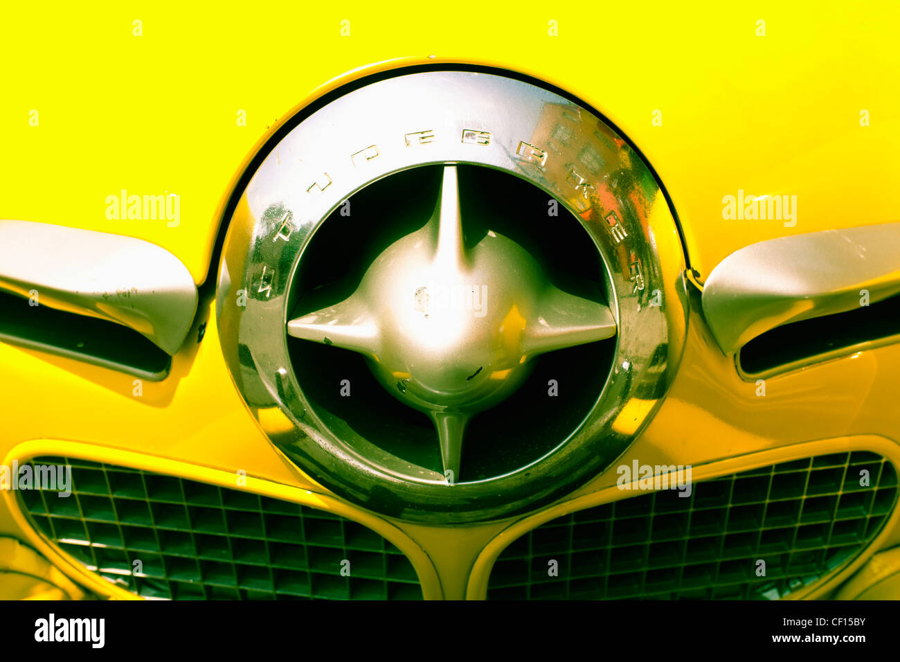 Car grill gold hi-res stock photography and images - Alamy