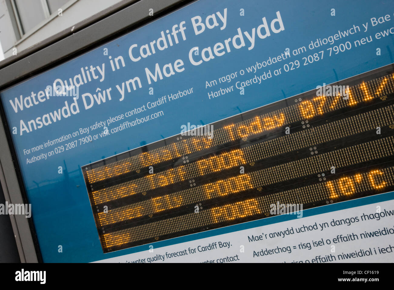Environment Agency electronic sign displaying poor water quality in the ...