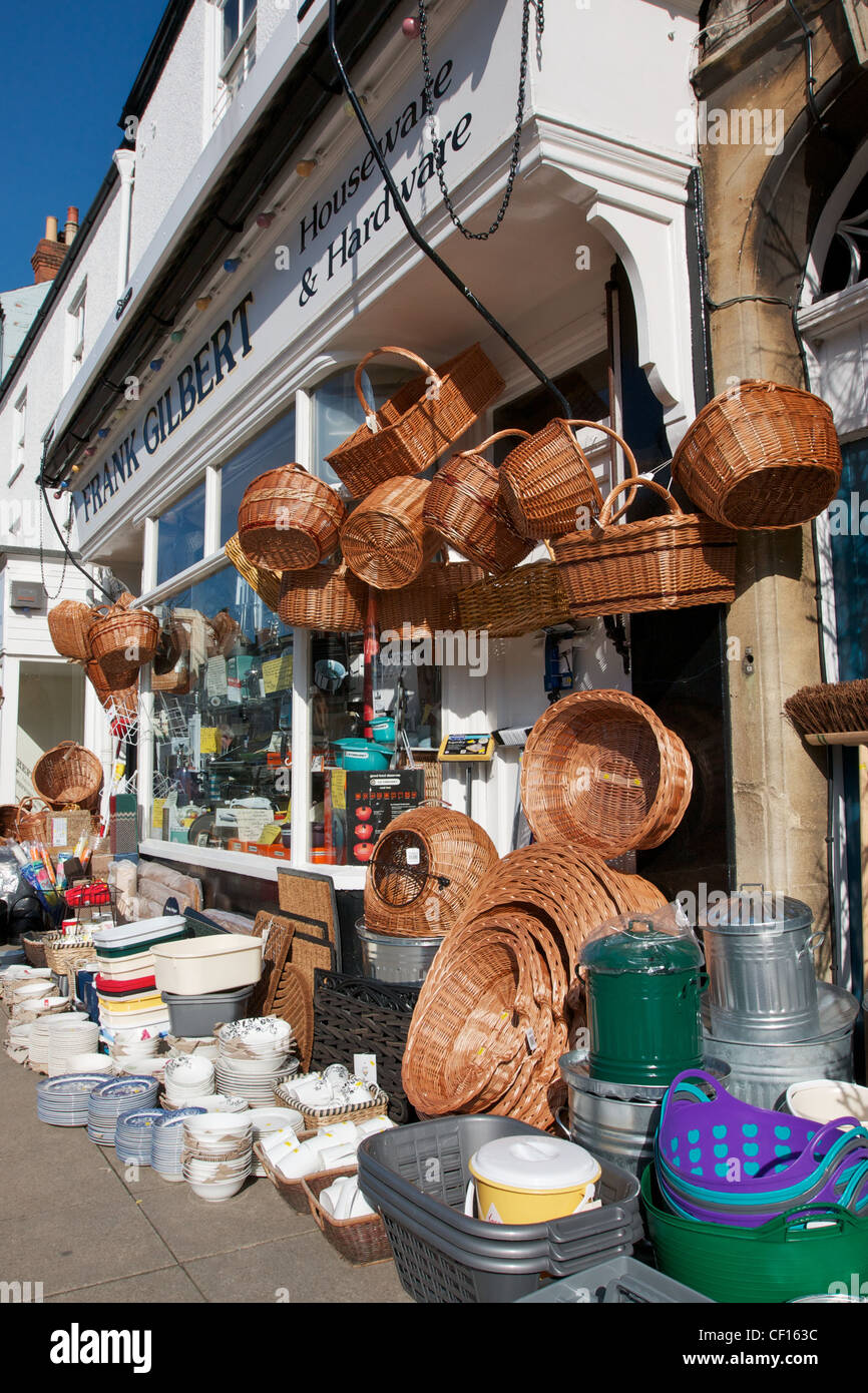 Housewares display hi-res stock photography and images - Alamy