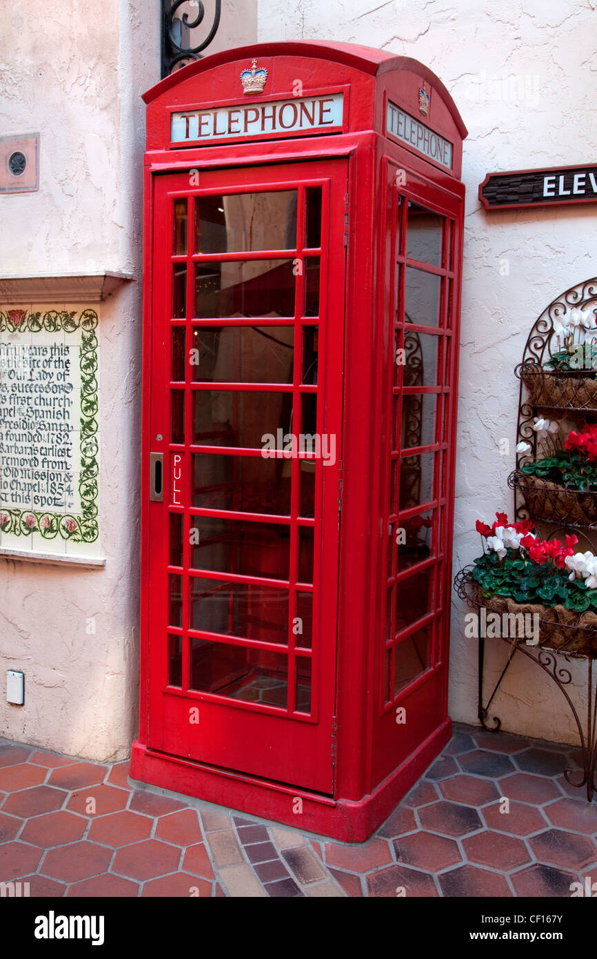 Outdoor telephone box hi-res stock photography and images - Alamy